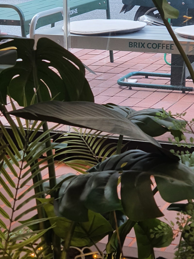 [왕십리_BRIX COFFEE]빨간 벽돌 인테리어가 매력적인 브릭스 커피🧱 : 네이버 블로그