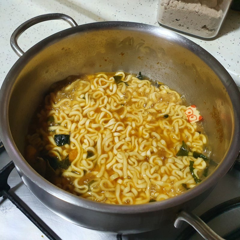 농심 카구리 봉지라면 칼로리열량 영양성분정보 먹어본 후기 컵라면vs봉지 라면 맛 비교 네이버 블로그