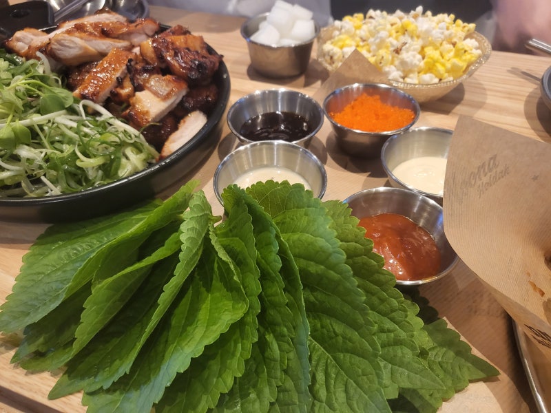 누나홀닭 우리가족 최애 치킨 바베큐쌈닭 쌈닭화이타 네이버 블로그