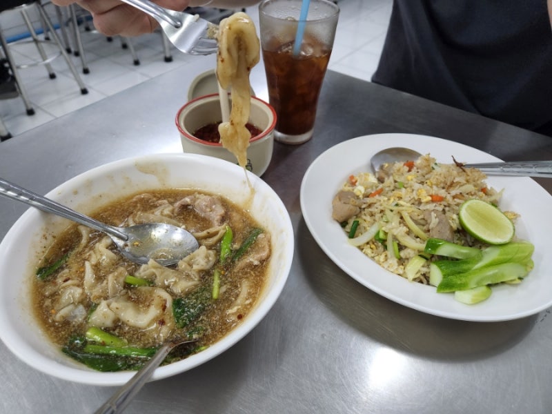 방콕여행 Day1 샹그릴라 근처 로컬 맛집 마사지 추천feat 야시장 넙적국수 탑스마켓 세레네마사지 네이버 블로그