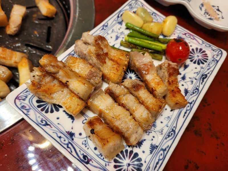청주 율량동 맛집 고기 구워주는 율량3지구 고깃집 고기명작 율량점 네이버 블로그