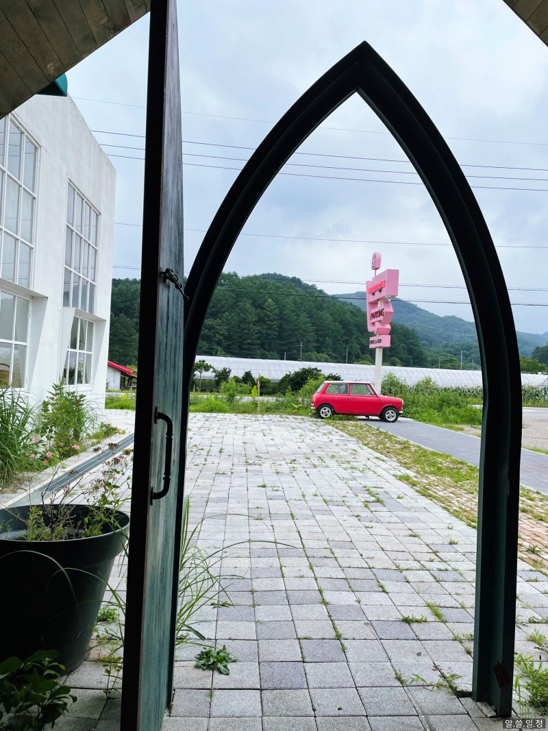 춘천 분덕스 이국적인 분위기가 느껴지는 강원도 카페 네이버 블로그