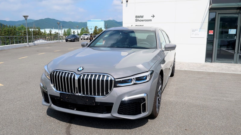 BMW 730Ld xDrive M Spt LCI_P2 출고기 / 버니나 그레이 / 나파 모카 시트 (C3E / NMMY ...