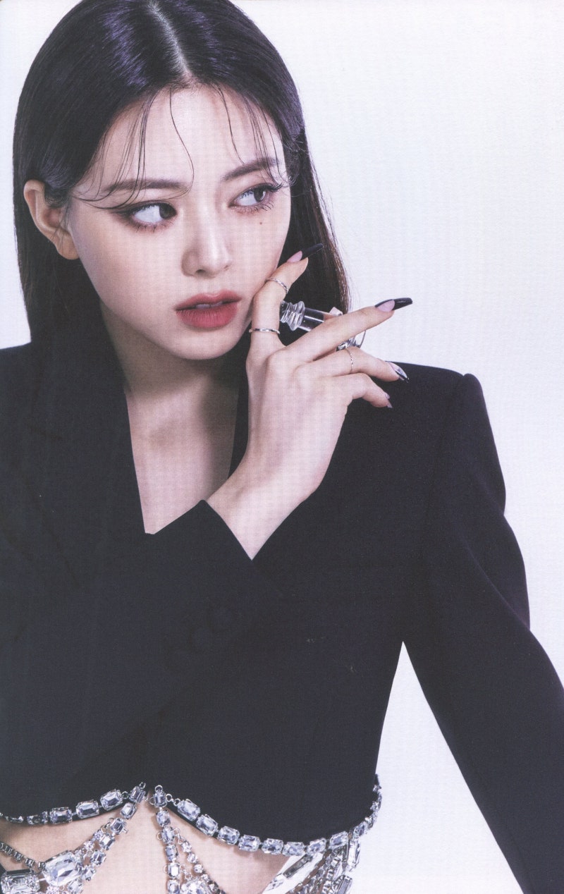 있지 유나, ITZY Yuna 'CHECKMATE' Album Scans 25P : 네이버 블로그