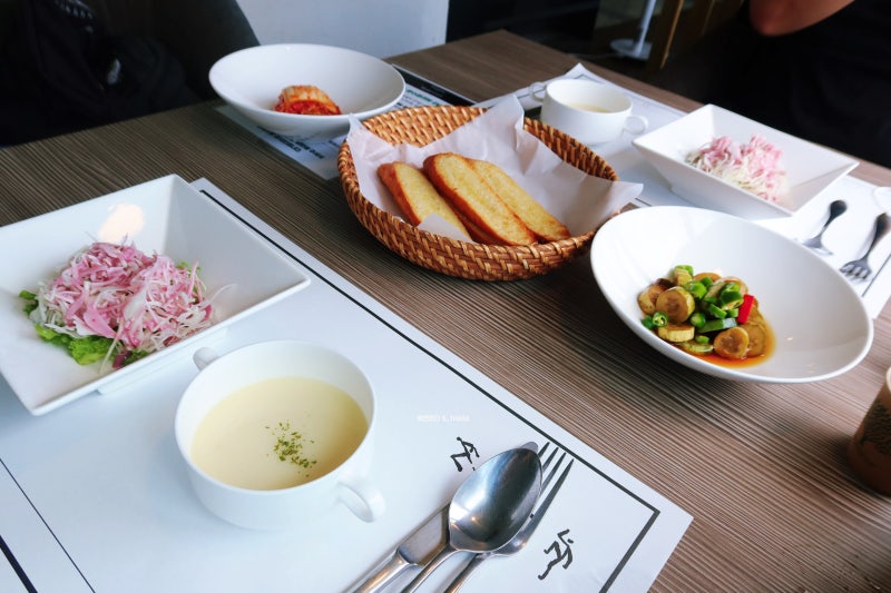 충주 프로포즈::탁트인 뷰를 아래두고 식사할수있는 충주경양식 프로포즈 : 네이버 블로그