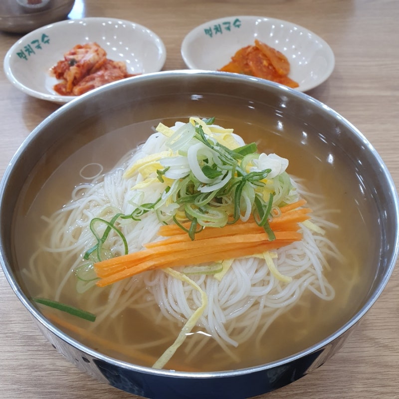 양이 푸짐한 공릉동 원조 멸치국수 네이버 블로그