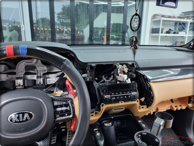 쏘렌토MQ4 순정 헤드업디스플레이 HUD 옵션 시공해드렸어요. WITH 카솔루션 : 네이버 블로그