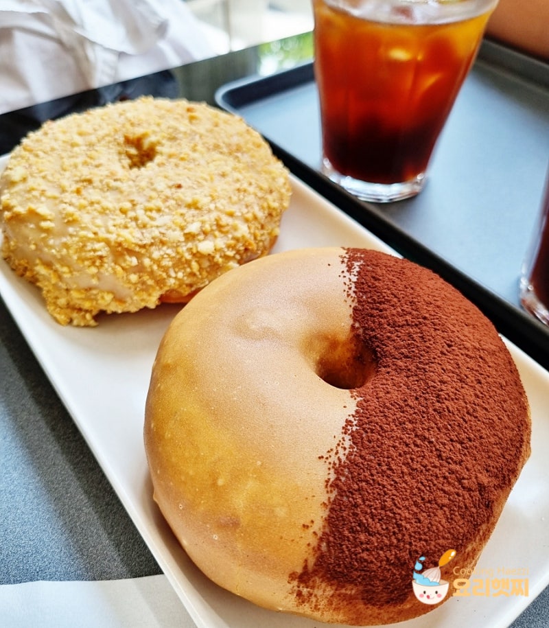 한남 올드페리 도넛 추천 메뉴 버터피스타치오 한남동 서울도넛맛집칼로리 네이버 블로그