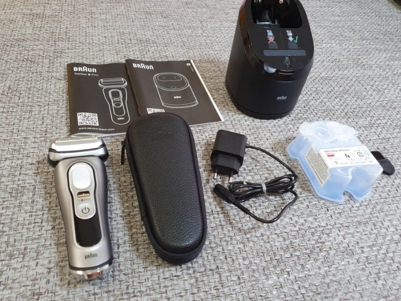 면도기 Braun 브라운 전기면도기 시리즈9 Pro 개봉 및 사용후기 구성품 세척액 파워충전스테이션 포함