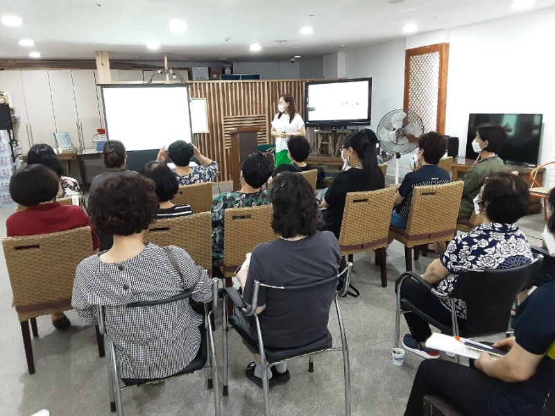 노인인권교육 노인학대예방교육 노인학대신고의무자교육 큰나무실버하우스 국민강사교육협회 김규인강사 출강스케치 네이버 블로그