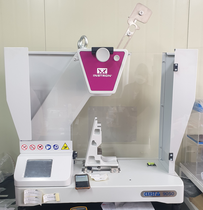 샤르피 충격시험기 납품사례 / 인스트론 CEAST 9050 수동 모델 / ASTM, ISO 표준규격 : 네이버 블로그