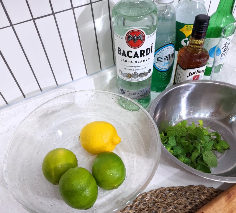 바카디 모히또 만드는 법 상큼한 라임 모히또 하이볼 짐빔 소주 3가지 술 모히또 만들기 홈칵테일 레시피 네이버 블로그