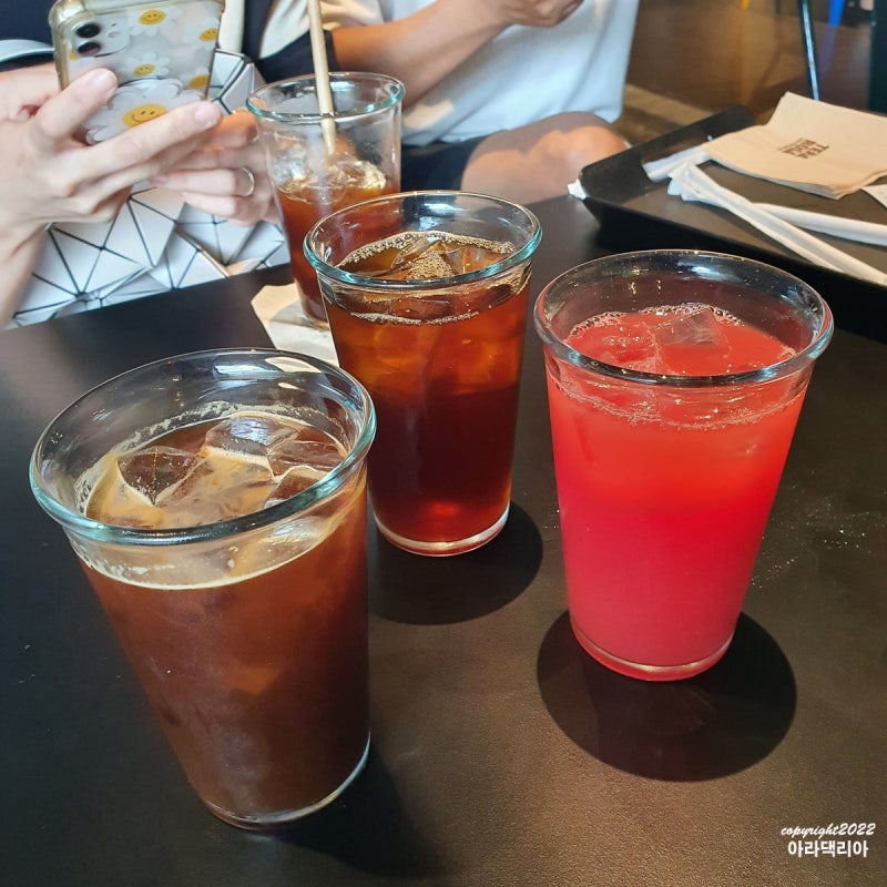 부산 가족여행 핫플 F1963 둘러보기 ( 숲길, 카페, yes24 서점, 전시 정원 구경 ) + 주차 : 네이버 블로그