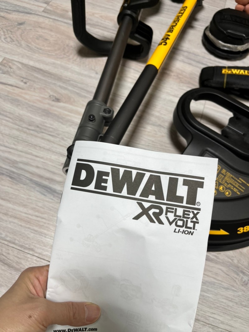 디월트 충전 예초기 [DCM5713] 솔직구매리뷰 : 네이버 블로그