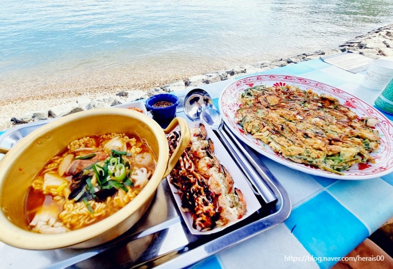 군산 무녀도 여행 선유도 근처 해물라면 뷰맛집 무녀도 갈매기 네이버 블로그