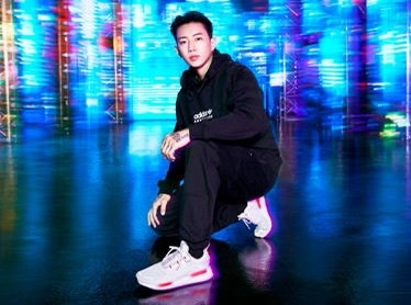 아디다스 NMD V3 박재범스니커즈 원피스랑 어울리는 아디다스운동화 : 네이버 블로그