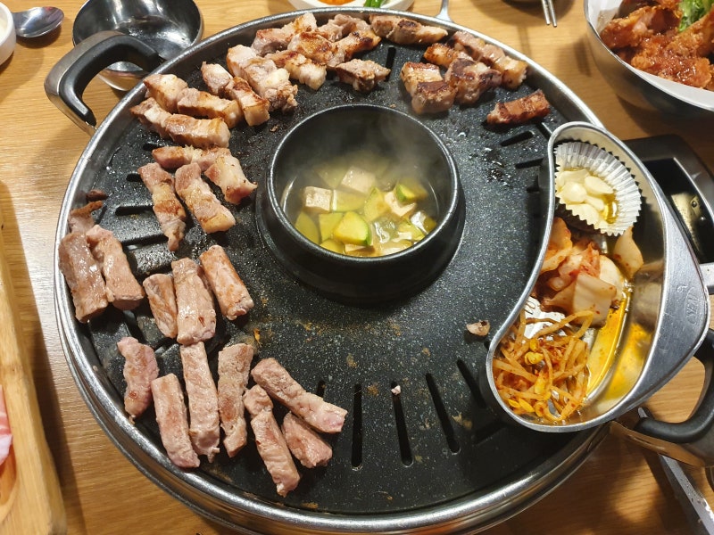 먹거리 리뷰 서울 홍대입구역 강남 돼지상회 홍대점 무한리필 풀코스 세트 먹어본 후기 네이버 블로그