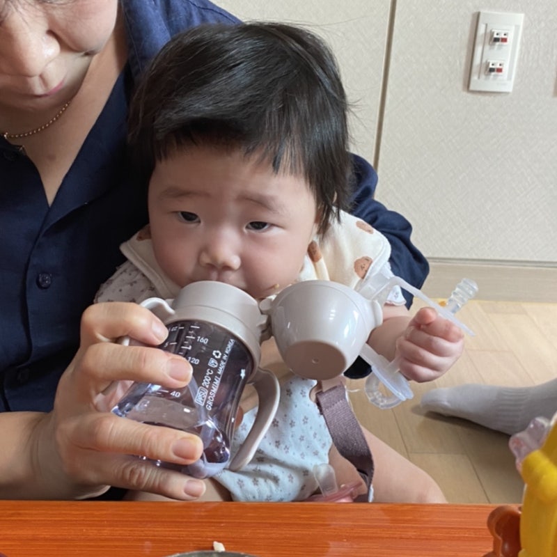 8개월 아기 빨대컵 원터치 뚜껑으로 사용이 편리한 그로미미 오션 빨대컵으로 물 마셔요 네이버 블로그