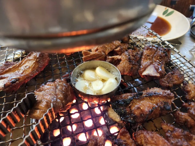 맛집 연탄에 구워먹는 춘천 돼지갈비 집 된장소면이 맛있는 퇴계동 마포돼지갈비 네이버 블로그