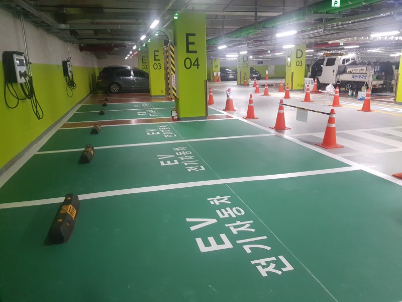 주차장도색 은 규격을 확인하고 주차선도색 하여야 합니다 차량통행 색상 재료 바닥상태 양생시간 안전작업 네이버 블로그