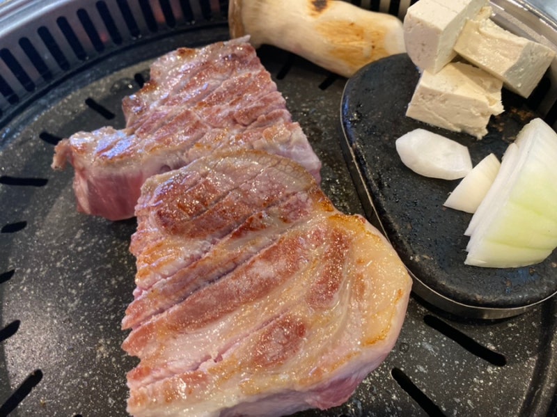 부산 기장 정관 맛집 인생식당 정관신도시점 숙성 돼기고기 맛집 추천 육즙 가득 정관신도시 고기집 단체석 완비