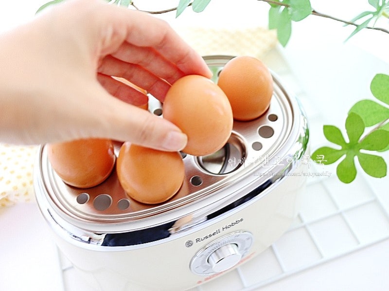 계란스텐찜기 전기찜기로 삶은계란 반숙란 계란완숙 만들기 달걀 삶는 시간 칼로리 껍질 잘까는법러셀홉스 레트로 계란찜기 사용법후기