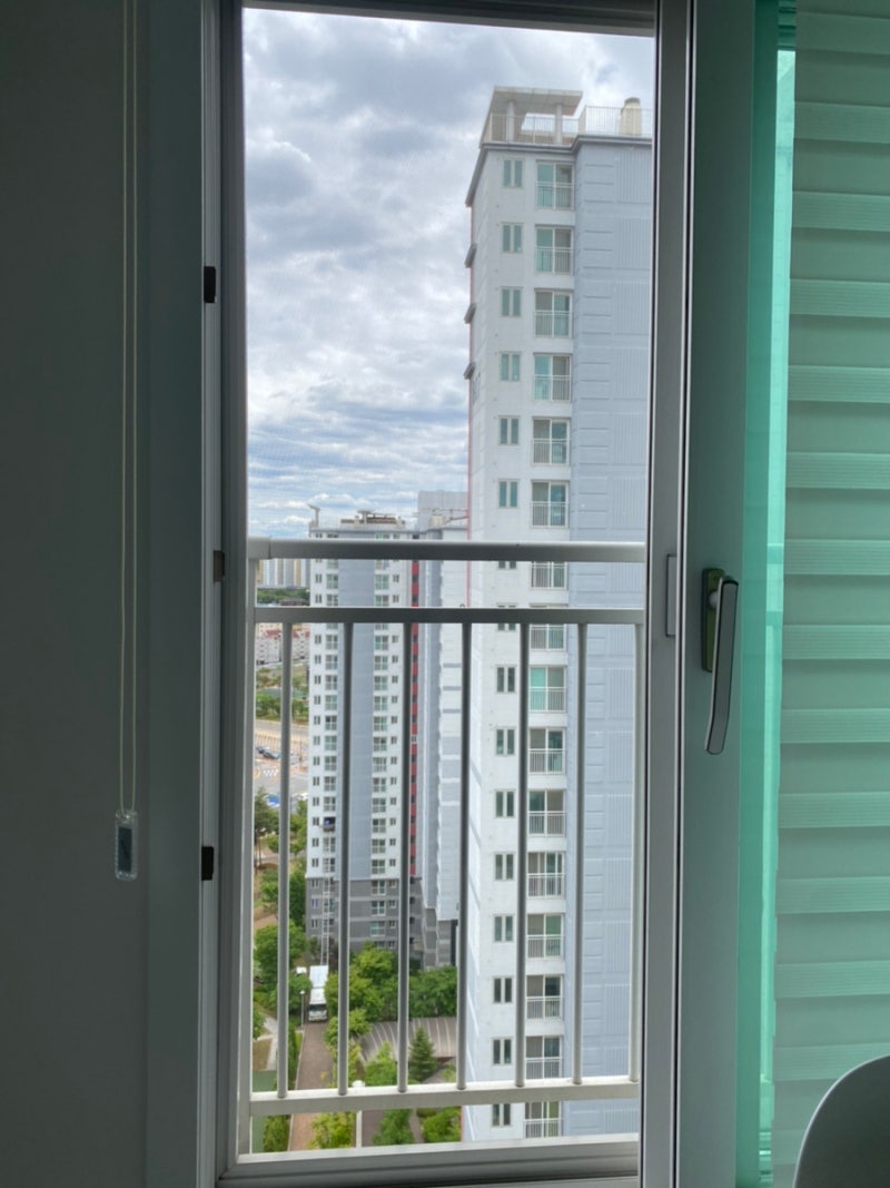 미세방충망 시공 파주 동문굿모닝힐 아파트 촘촘한 미세방충망 교체로 모기 및 미세날벌레까지 완벽차단 뛰어난 시아성과