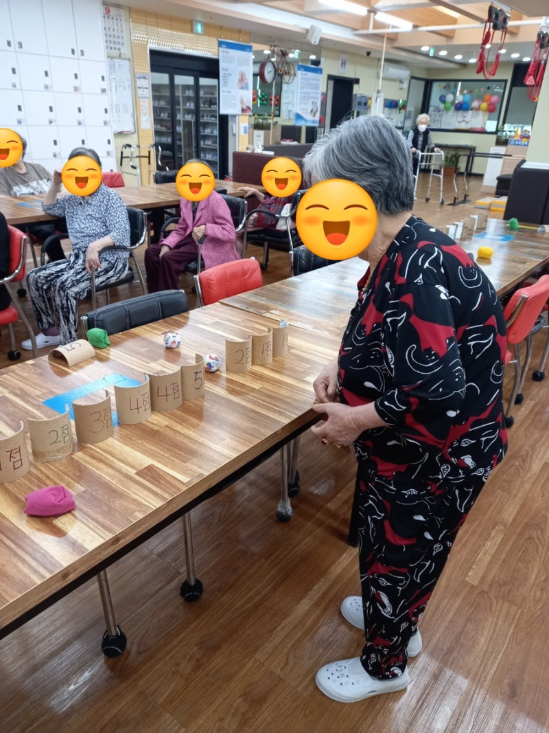 수원 주간보호센터 치매예방 프로그램신체활동 비석 치기 네이버 블로그