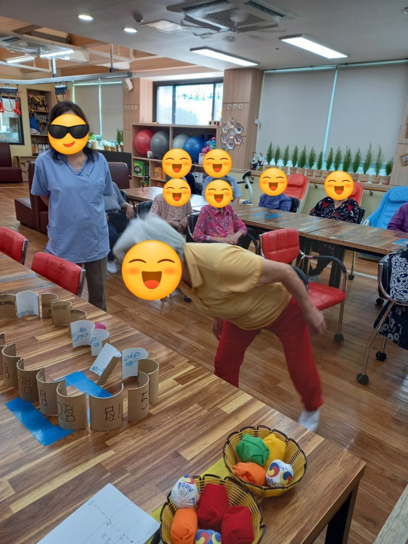수원 주간보호센터 치매예방 프로그램신체활동 비석 치기 네이버 블로그