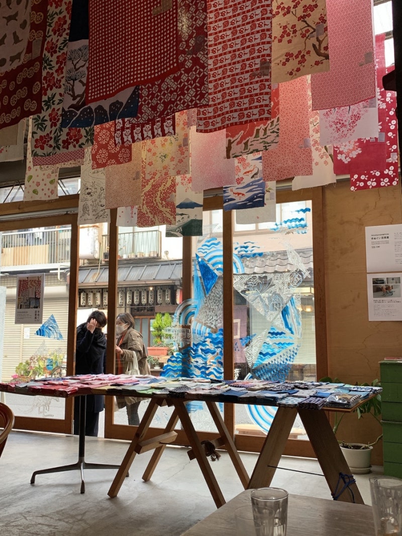 도쿄 카페 모음: 나카메구로 오니버스, 요요기 카멜백, 센다기 CIBI Tokyo Store, 키치조지 라이트업 커피, 시부야 ...