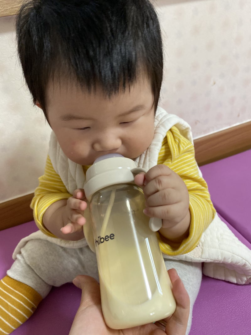 하이비 에잇벤트 젖병 으로 앉아서도 수유해요 Ft 배앓이방지 네이버 블로그