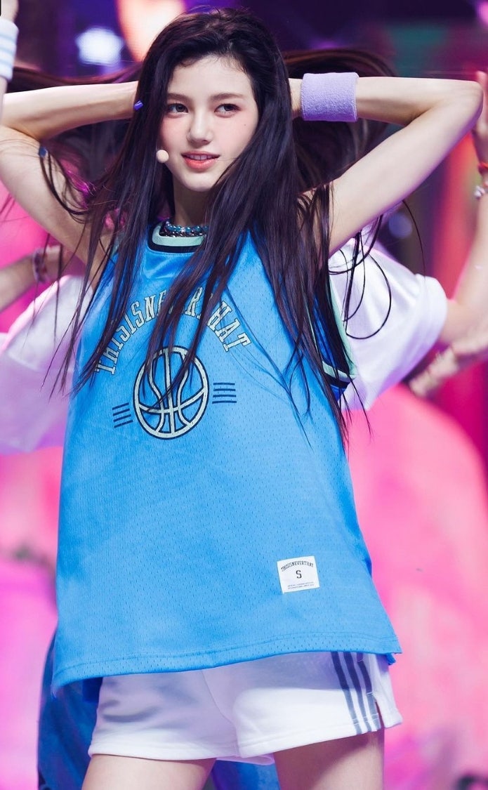 뉴진스 패션과 블랙핑크 패션으로 보는 패션 트렌드1 블록코어패션blokecore Fashion 네이버 블로그