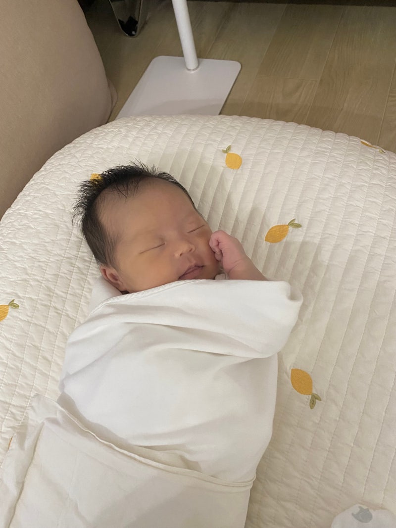 아기 모로반사 언제까지 지속될까 해결한 방법까지 네이버 블로그