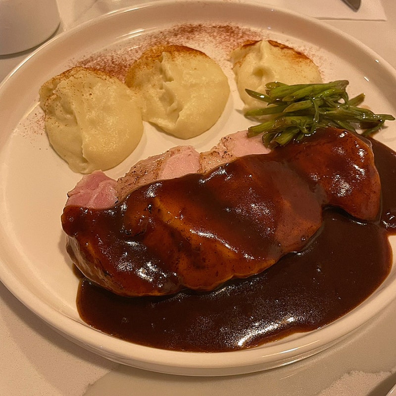 해방촌 맛집이태원 맛집 데칼코마니해방촌 신상맛집 내돈내산후기의성마늘 꿀대구 수비드 스테이크 바질파스타 샹그리아