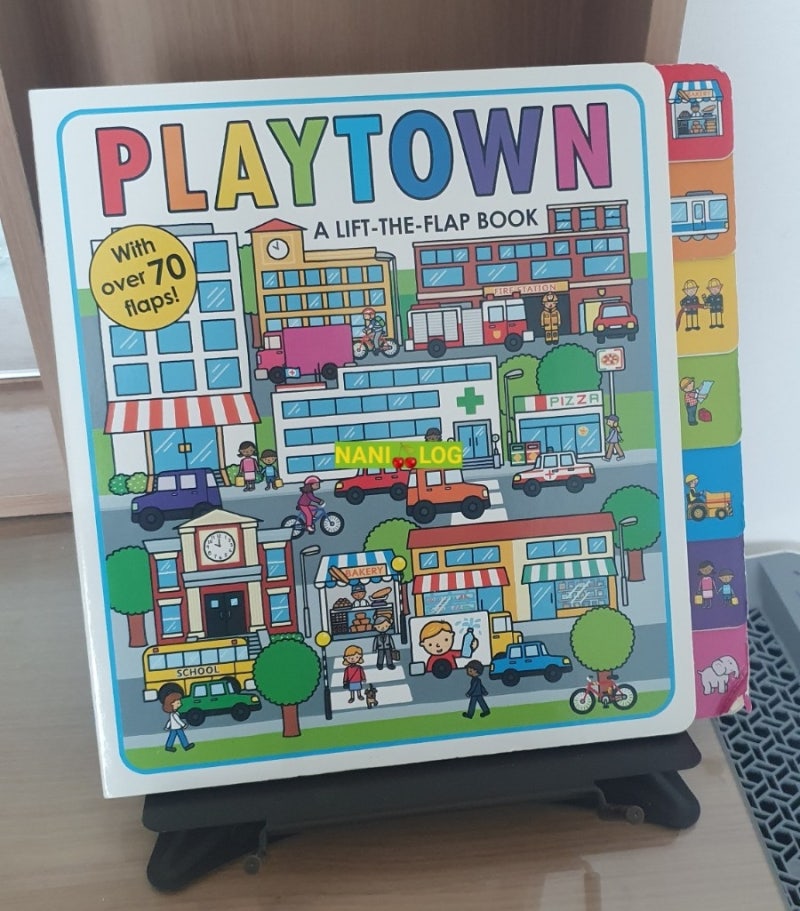 [BOOK] PLAYTOWN A LIFT-THE-FLAP BOOK 플레이타운 내돈내산 플랩북, 보드북 /엄마표영어 /유아영어 ...