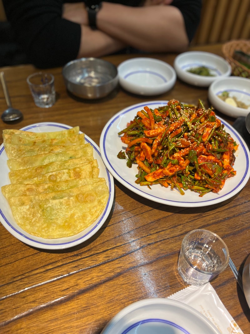 대구 맛집 반고개 무침회 골목 푸른회식당 오징어 초무침납작만두수육 솔직후기 네이버 블로그