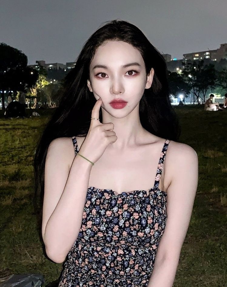 에스파 카리나 사복 패션 묵직 과사 배경화면 모음 : 네이버 블로그