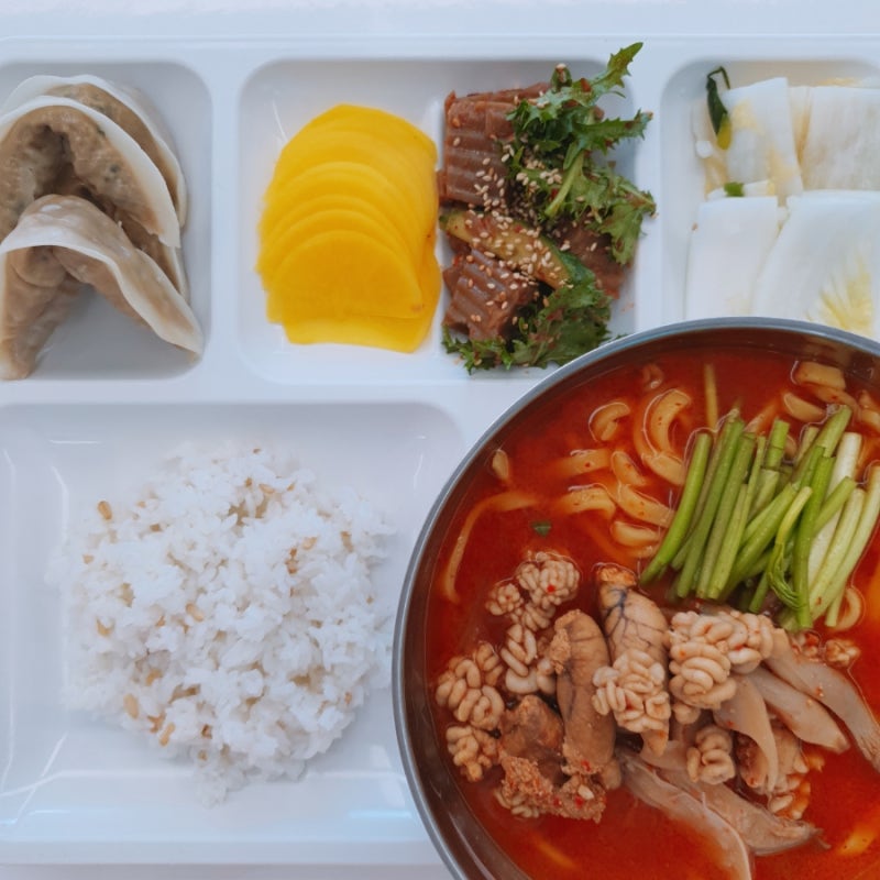 단체급식 메뉴모음신메뉴 알고니칼국수갈비만두찜산채도토리묵 만드는법1월구내식당 식단표와레시피 네이버 블로그