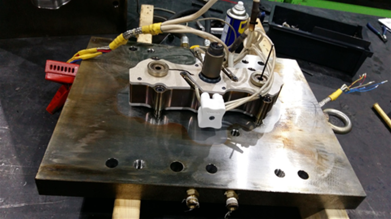 [우진플라임 기술기고] '런너레스 금형(Runnerless Mold)'에 대하여 : 네이버 블로그