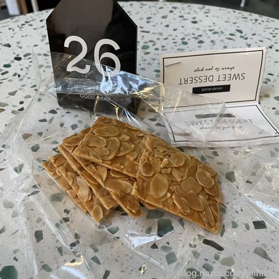 [하노이 호안끼엠] 공부하고 일하기 좋은 공간, 인팩트커피 'Infact Coffee' : 네이버 블로그