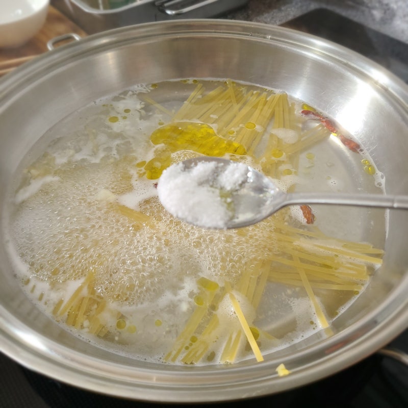 류수영 알리오 올리오 파스타 만들기 어남선생 원팬 12분 완성 간단한 맛보장 레시피ft편스토랑 네이버 블로그