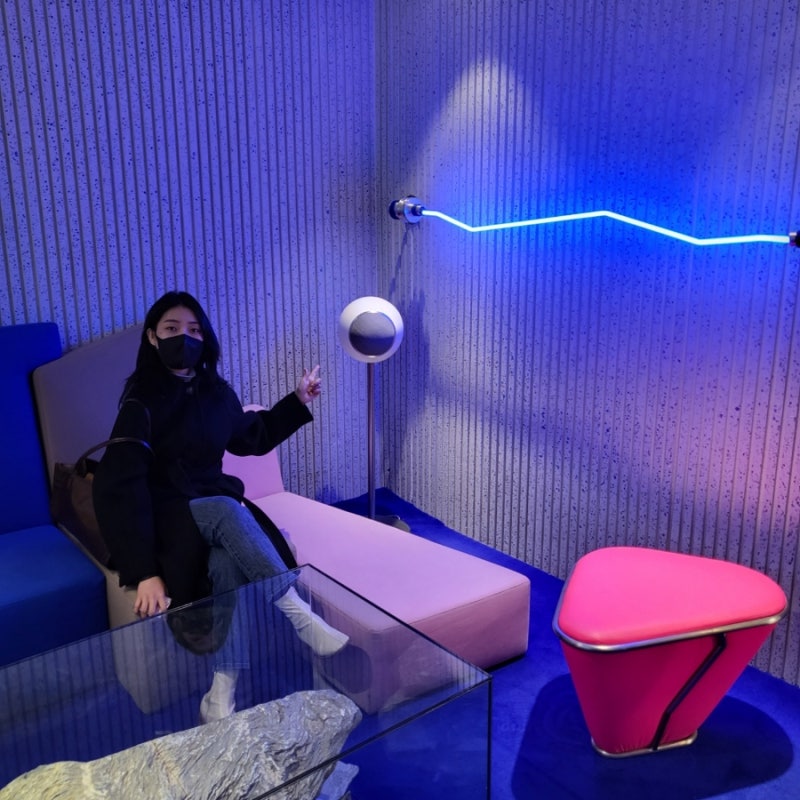 이곳은 마치 우주...? 균열로 무너진 차원, 그 속으로 - 성수에 불시착한 'ADER Space (아더 스페이스) 2.0 성수 ...