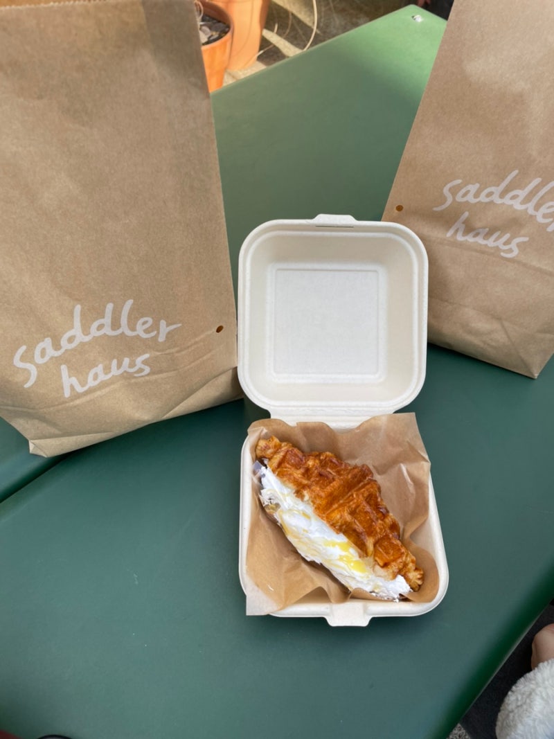 [성동구/성수] 새들러하우스 SADDLER HAUS : 강민경 와플로 유명한 크로플 찐맛집 : 네이버 블로그