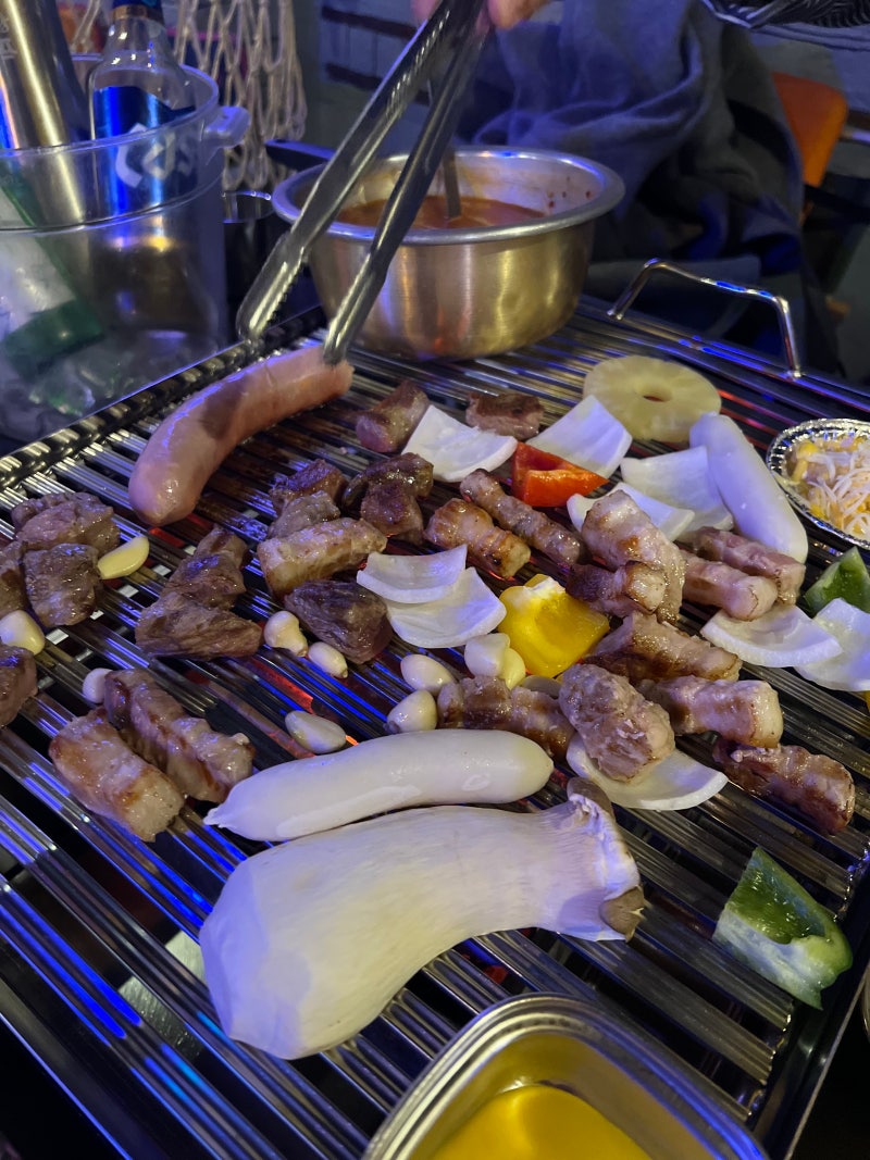 신논현역 난장캠프 도심 속 캠핑느낌 강남역 고기집 난장캠프에서 캠핑 느낌 제대로~ 신논현 삼겹살 맛집 네이버 블로그