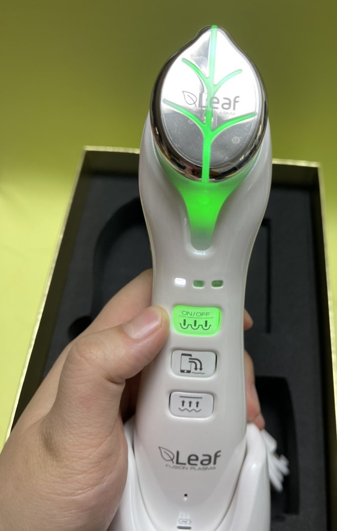 Leaf fusion plasma 고급 홈케어 기기로 집에서 관리하기 / 리프 퓨전 플라즈마 홈뷰티 홈케어 : 네이버 블로그