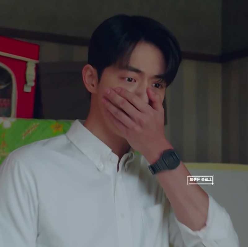 드라마 핱템 스물다섯 스물하나 9회 10회 남주혁 옷 완전 정복 9화 10화 백이진 패션 아이템 옥스포드 셔츠