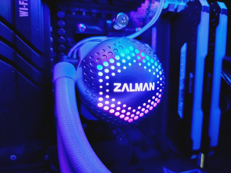 독특한 디자인으로 시선을 사로잡는 올인원 수냉 CPU쿨러, 잘만 Alpha24 수랭쿨러 : 네이버 블로그