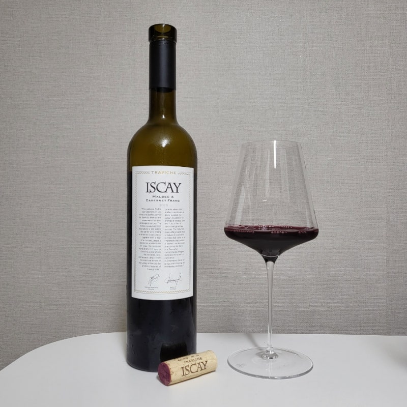 [와인 리뷰] 중후한 매력의 이스까이 말벡 까베르네프랑 (ISCAY MALBEC & CABERNET FRANC) : 네이버 블로그