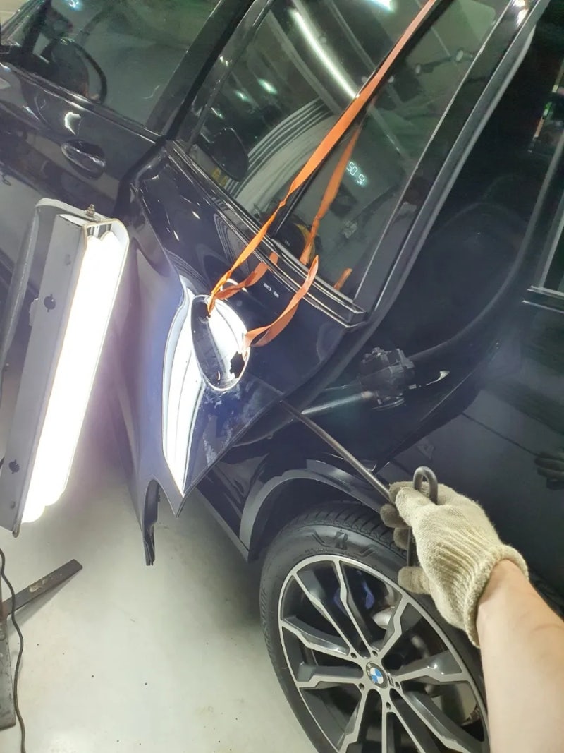 수원 망포 판타지움 지하1층 Bmw X3 운전석 리어도어 로드덴트 광택코팅덴트판금도색잘하는집 망포영통신동서천매탄