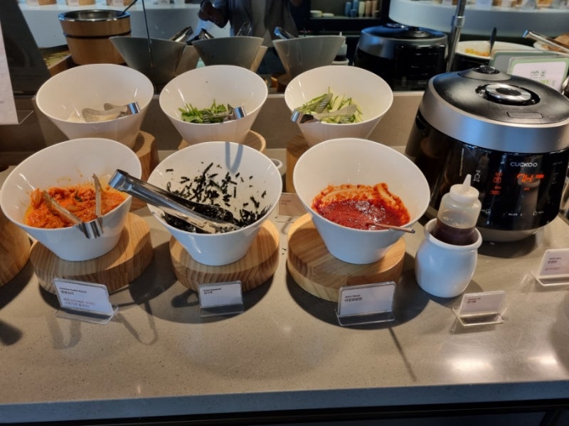 제주 빕스 프리미어 뷔페 후기 와인 맥주 무제한 연어 디저트 맛있어요 활주로 뷰 맛집 네이버 블로그